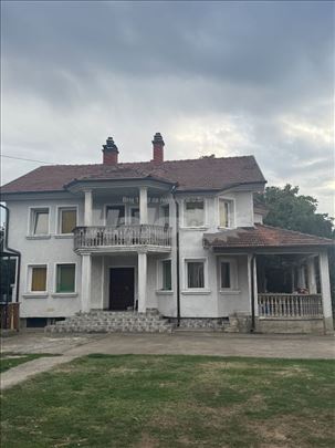Prostrana kuća za izdavanje Zemun/Novi Beograd