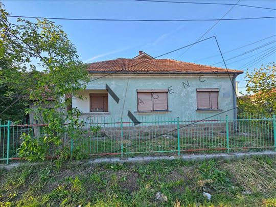 Prizemna kuća u Ribnici kod Kraljeva