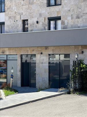 Izdajem lokal, 30m2, novogradnja. Odlicna lokacija