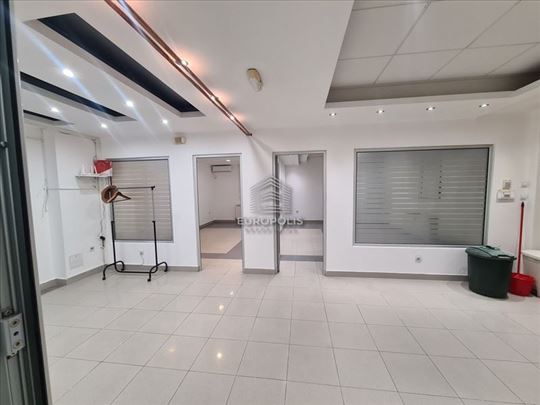 Odličan poslovni prostor kod Aviva, 109m2
