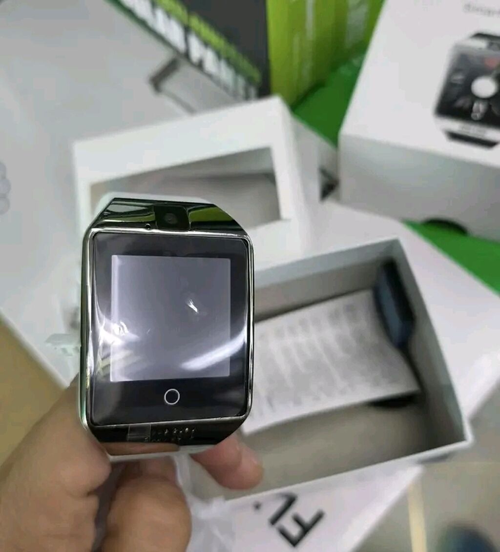 Pametni sat Smart Watch Q18 Prati 3000din Podeli Opcije