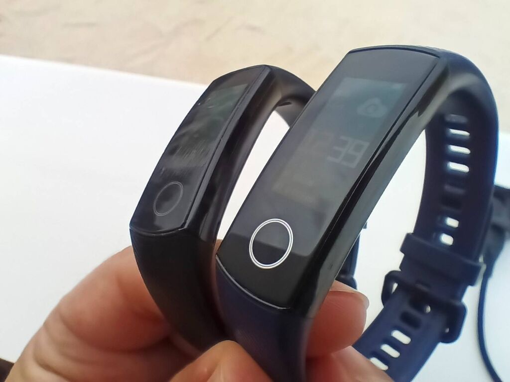 Fitnes narukvice Huawei Band 3e/4e (serija) - Ekran u boji sa