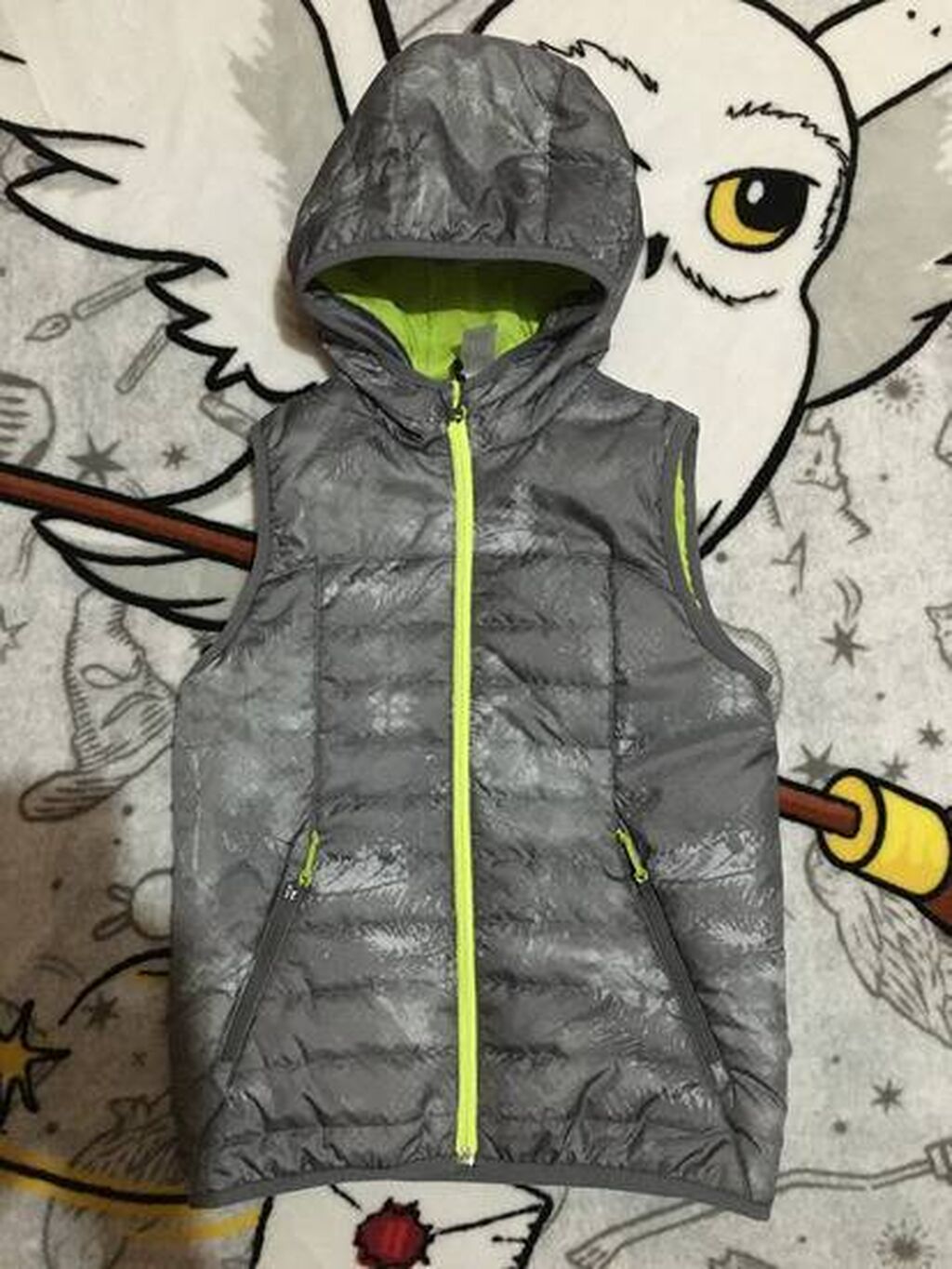 Decathlon prsluk, vel.140. Sivo, za devojčice. Kao nov