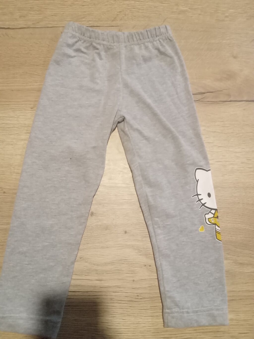 Sive dečije helanke sa motivom Hello Kitty - Materijal: mekani