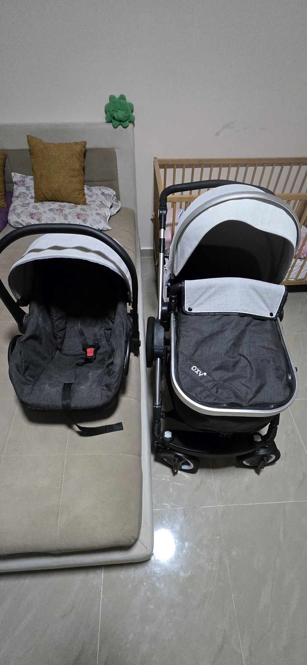 Kolica za bebu JUNGLE OXY 3u1 sa auto-sedištem - Set uključuje: ram