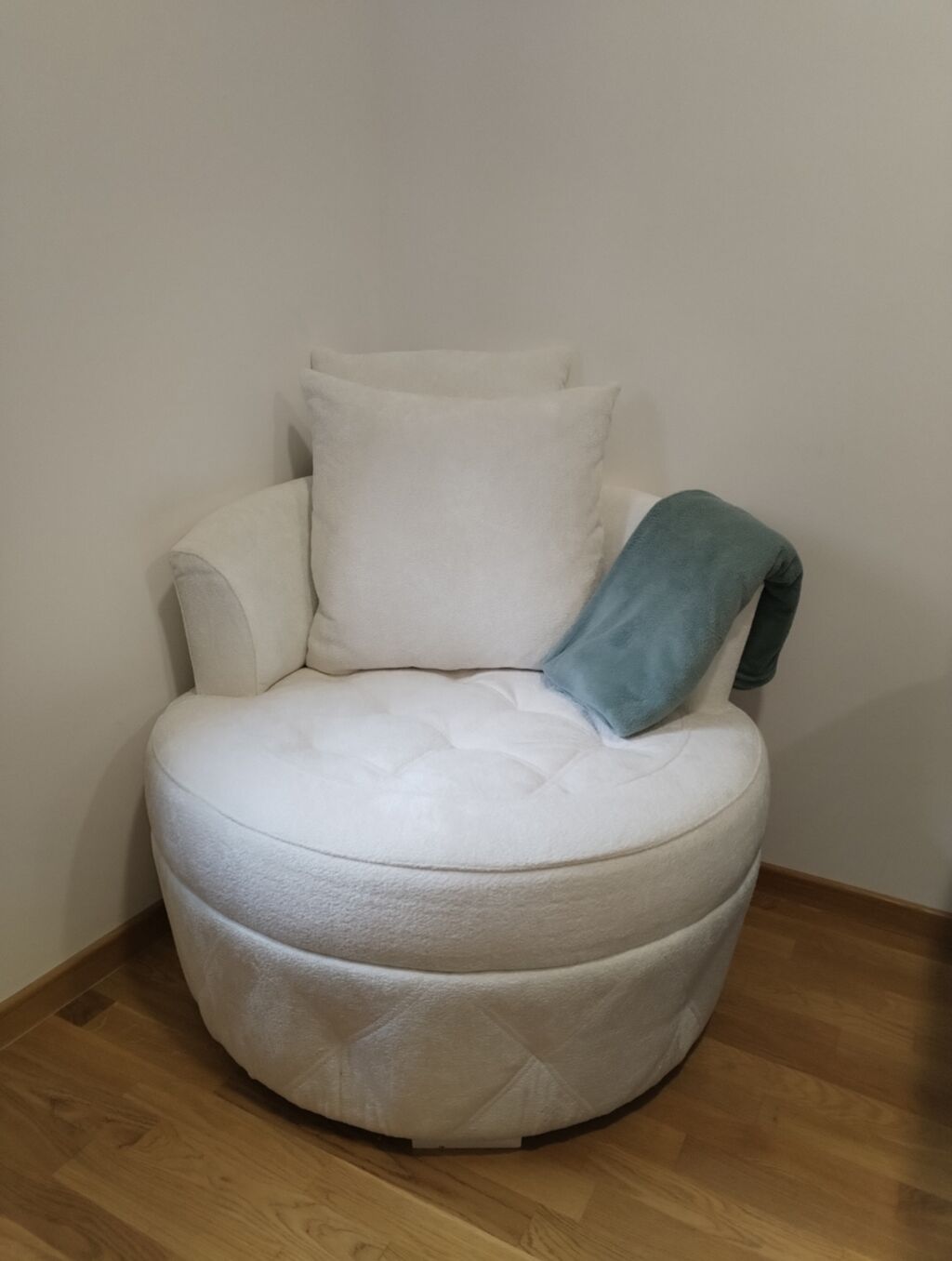 Fotelja AGATA LUX Numanović Okrugla fotelja za relaksaciju –