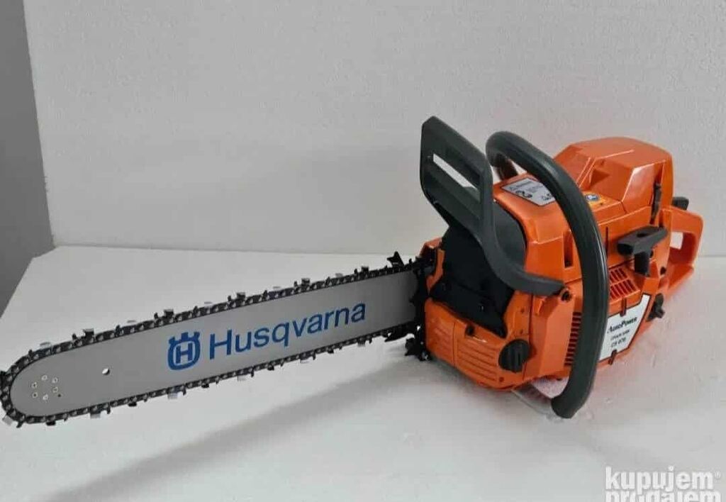 Prodajem novu i kvalitetnu HUSQVARNU motornu testeru 365 i 372