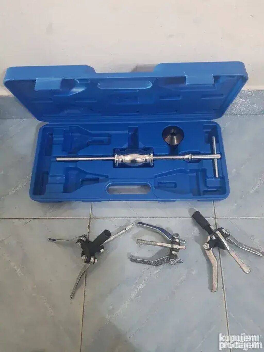 Set Radapcigera TrokrakihOpis: Set radapčigera trokrakih za kuglične