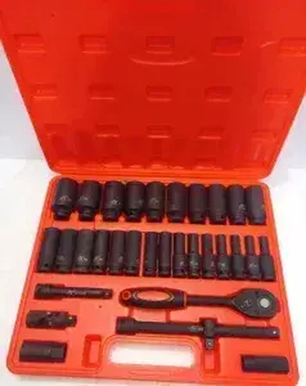 Set Kovanih Gedora – 1/2" sa Nastavcima. Ovaj set kovanih Gedora