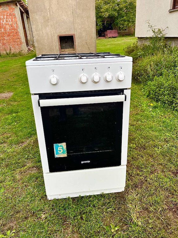 Šporet Gorenje G51104 AW – Odlično stanje. Prodajem šporet Gorenje