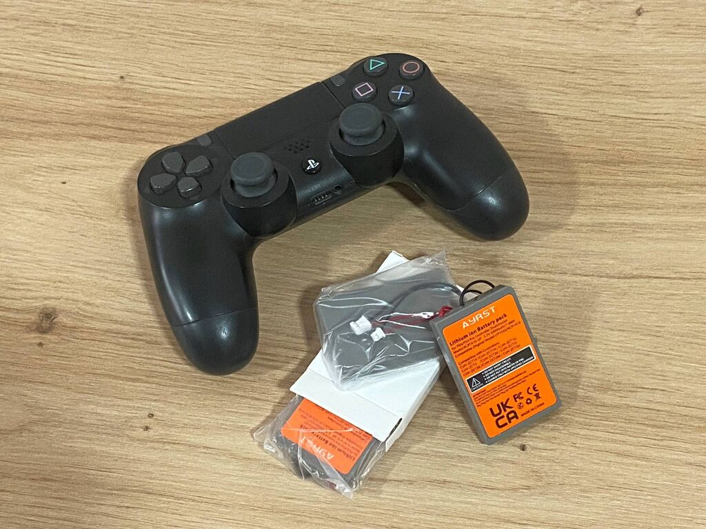 Punjiva baterija za Sony DualShock 4 bežični kontroler Novo, 2000 mAh