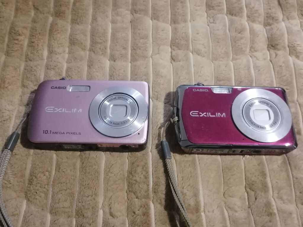 Casio Exilim kompaktni digitalni fotoaparati – 2 komada Modeli iz