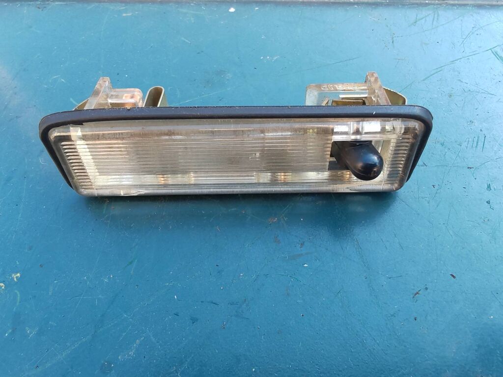 Svetlo gepeka Lada Lada 2104 Karavan. Polovno, ocuvano. Cena 1200
