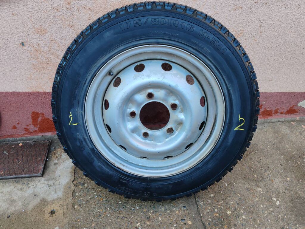 Guma KAMA 511 - 175/80R16 Lada 2121,21213,21214i Niva br.2. Polovno