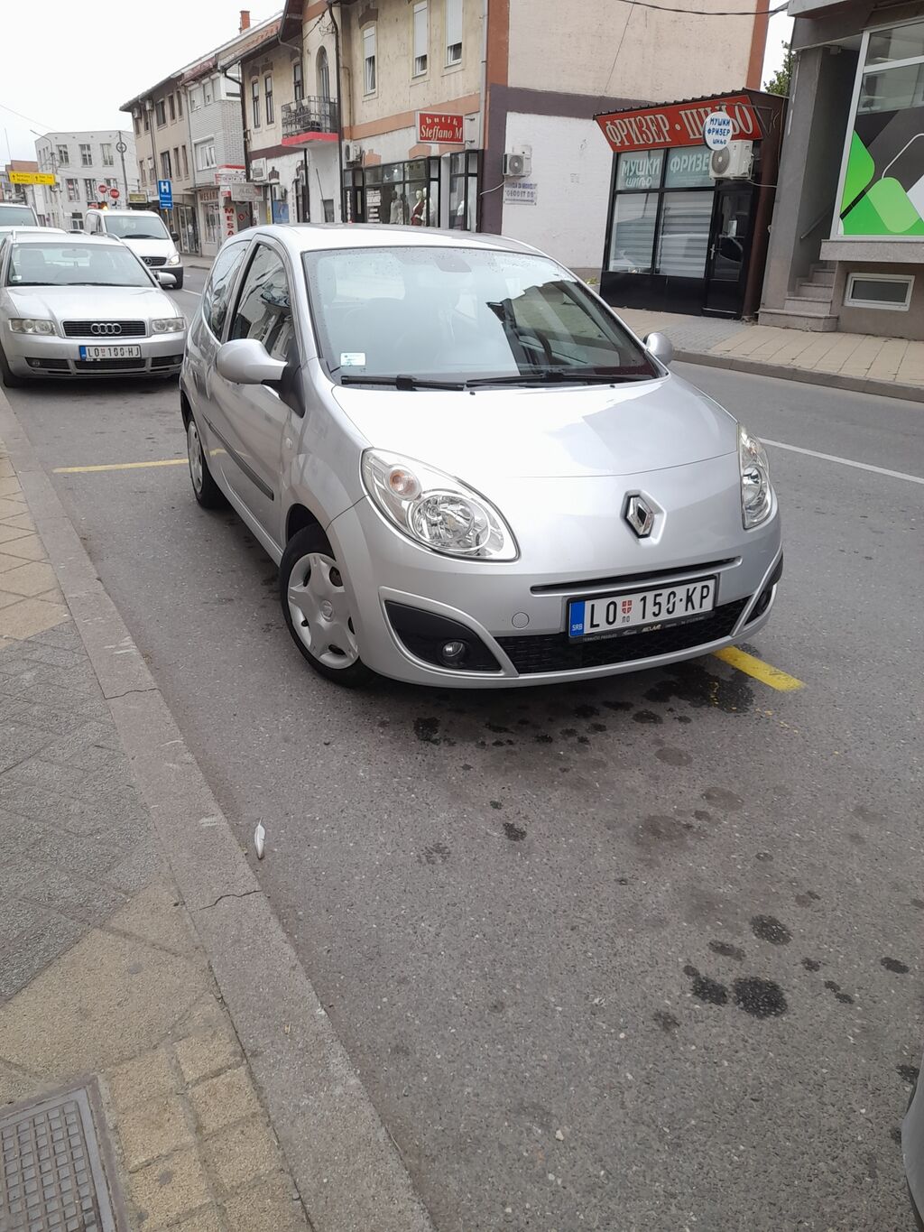 Renault Twingo – gradski trovratni hečbek - Motor: benzinski (natpis