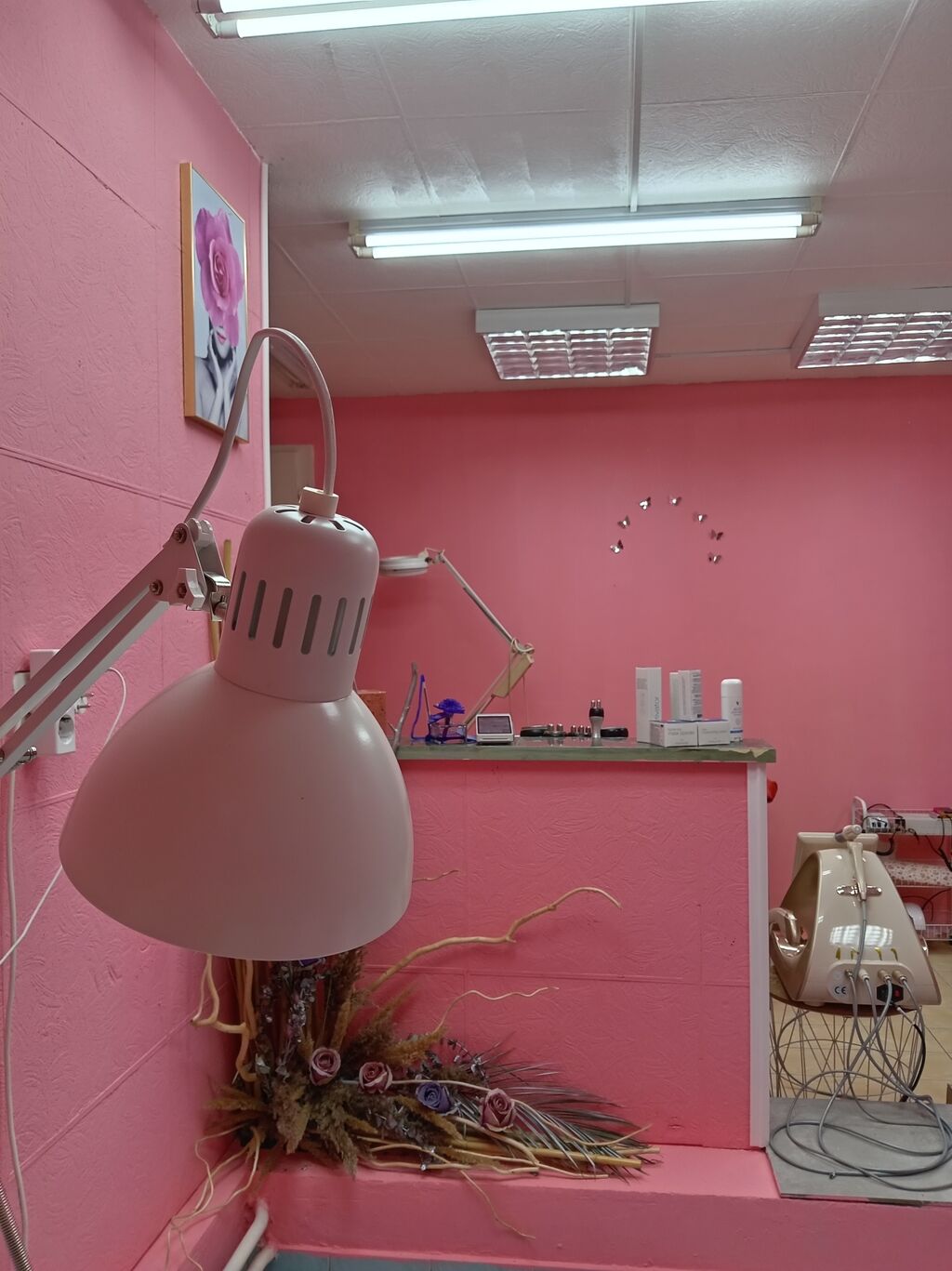 Kozmetički studio – usluge nege lica i tela sa 12 D HIFU aparatom