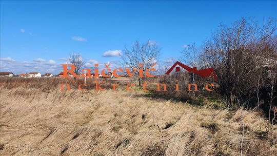 Ovca, Ovcanski put, plac od 11 233 m2