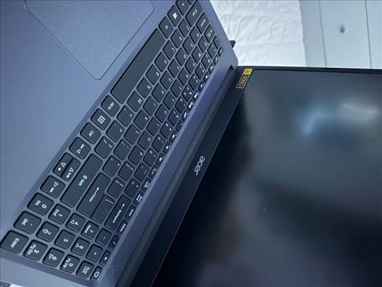 Prodajem laptop!