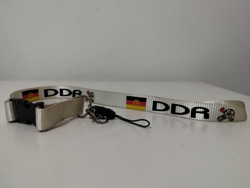 DDR East Germany fudbalski privezak Vintage