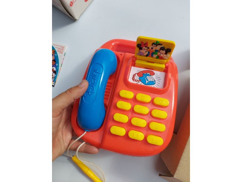 MATTEL WALT DISNEY TELEFON DECJA IGRACKA NOVA U KUTIJI