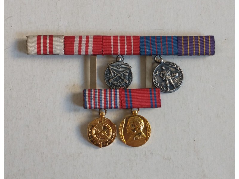 zamenica minijature MEDALJA I ORDENA JNA