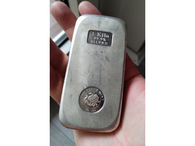 Srebrna poluga 1kg 999 finoće
