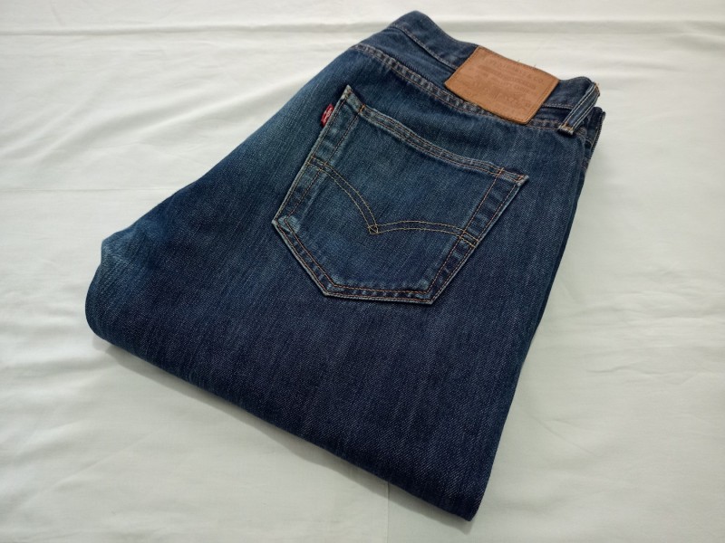Levis 501 - Regular Straight Fit Jeans