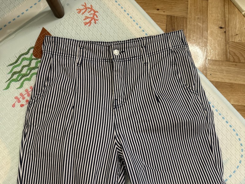 RASPRODAJA Mornarske pantalone L