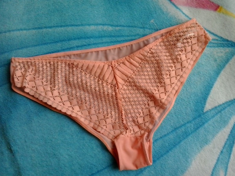 Primark cipkani ves M