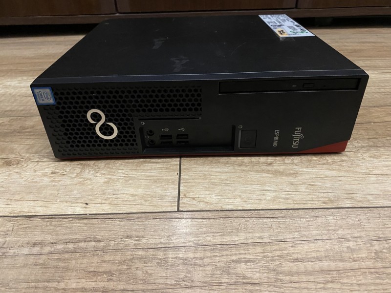 Fujitsu Esprimo – i5 8400-8Gb-Intel UHD 630 br.2 TOP