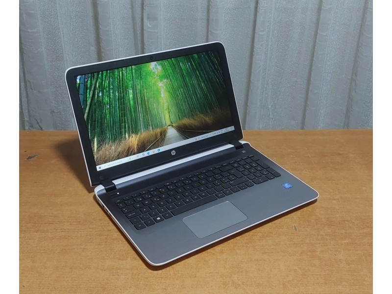 HP Pavilion 15_15.6"_Intel Pentium N3700_8GB DDR3_500GB