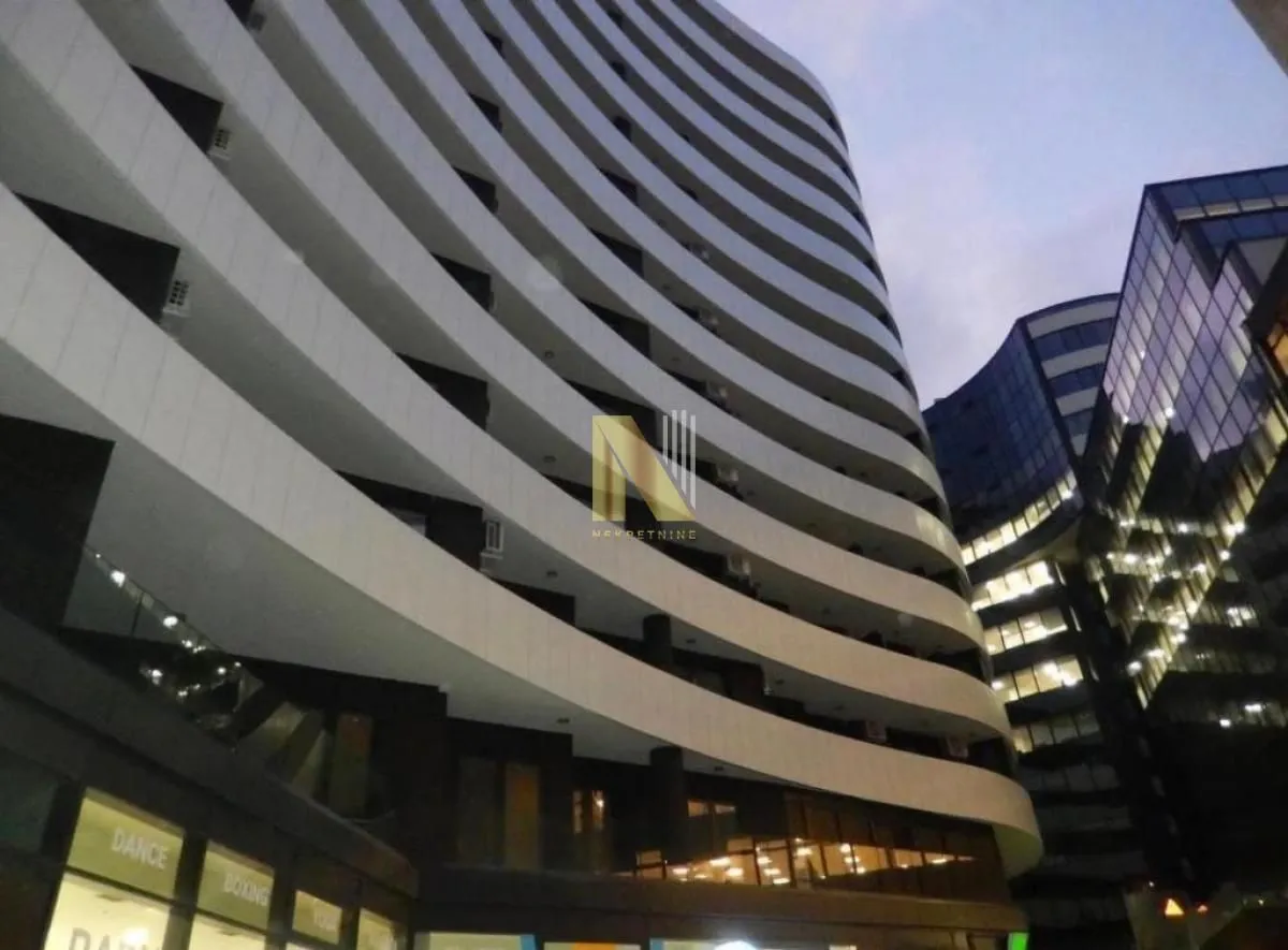 Izdavanje, dvosoban stan, 55m2, Centar, Novi Sad