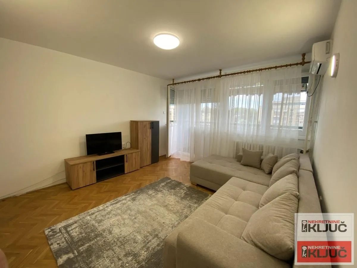 Izdavanje, dvosoban stan, 66m2, Bulevar Oslobodjenja, Novi Sad, Novi Sad