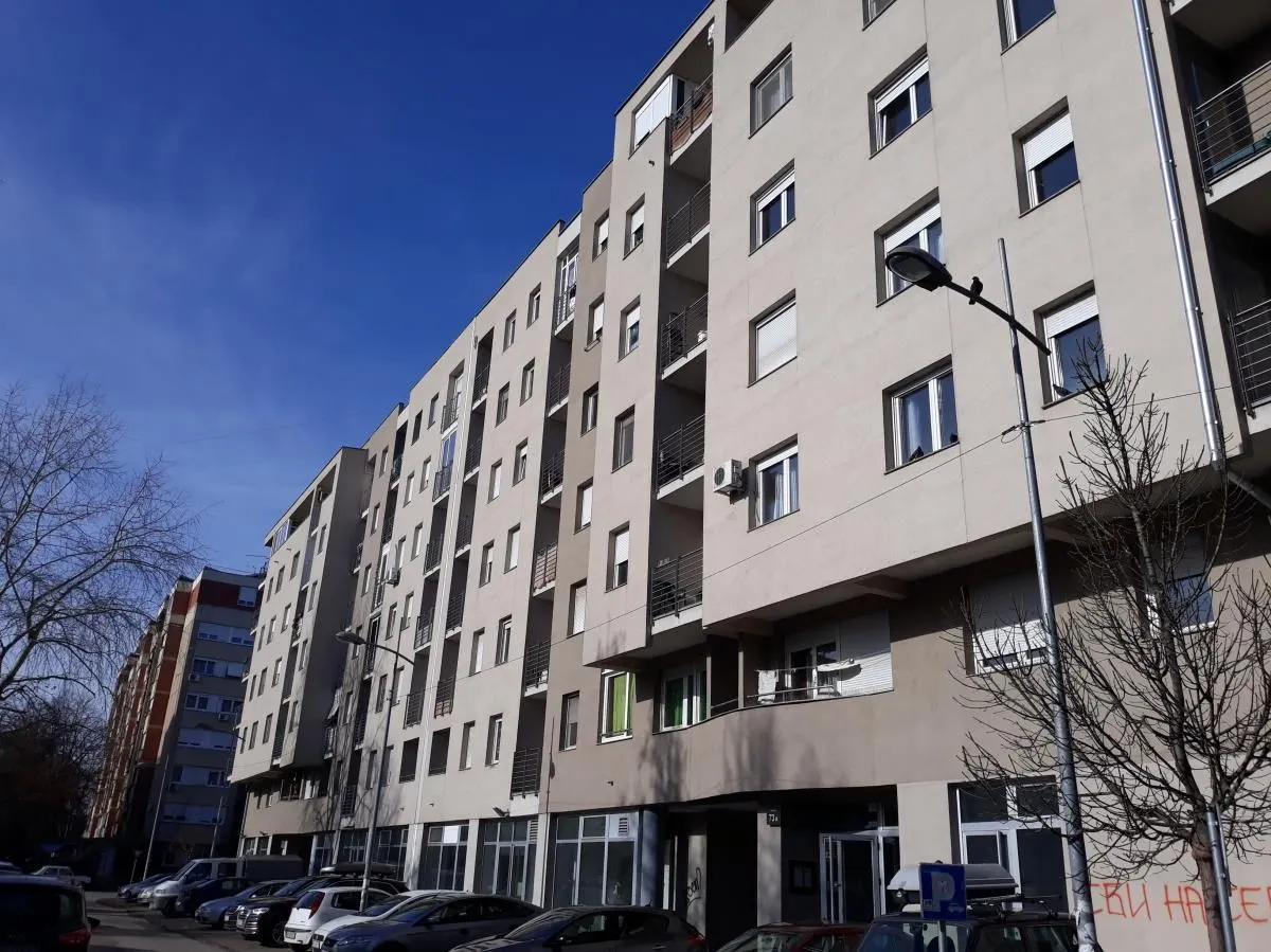 Izdavanje, parking/garaža, 23m2, Liman 4, Novi Sad, Novi Sad
