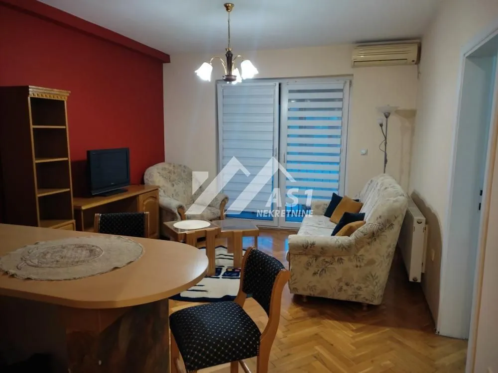 Izdavanje, dvosoban stan, 41m2, Centar, Novi Sad