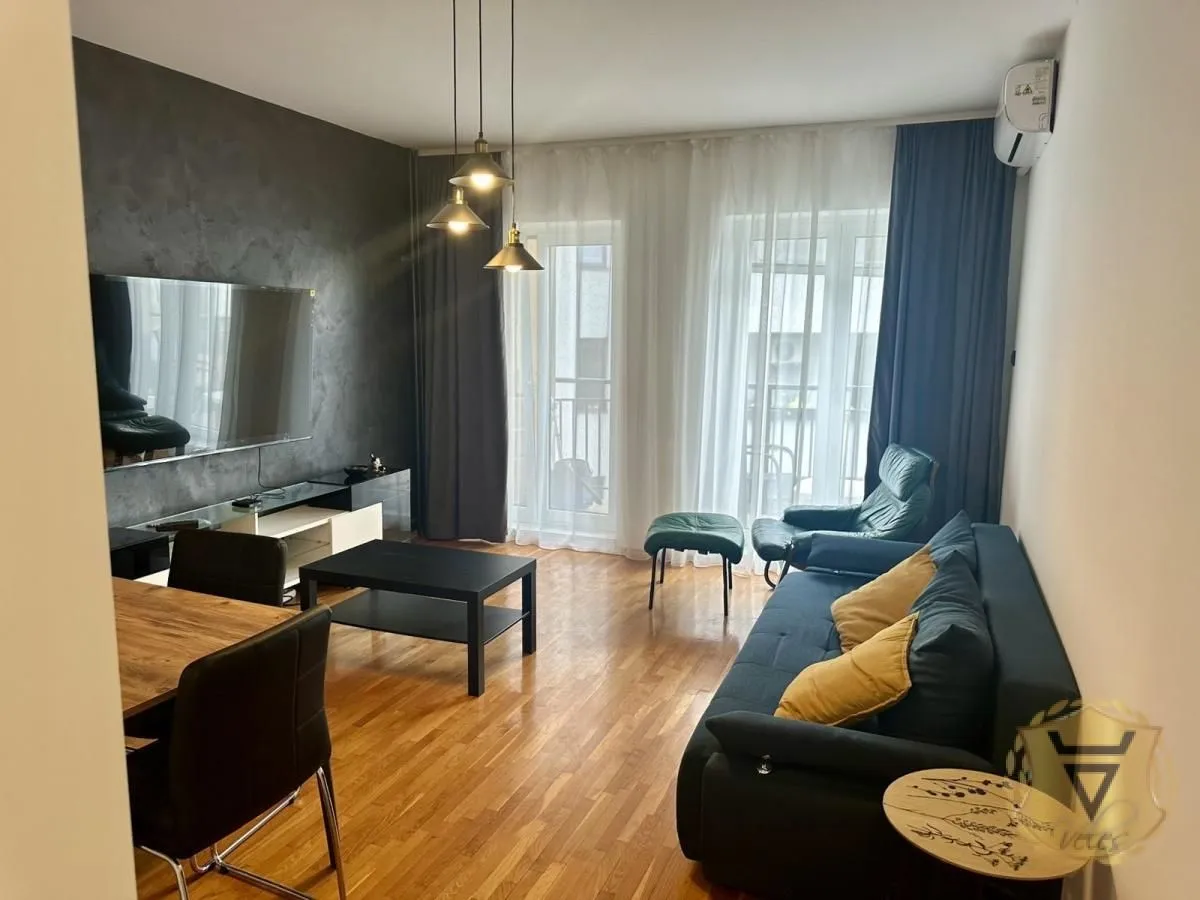 Izdavanje, trosoban stan, 65m2, Južni Bulevar, Vračar, Beograd