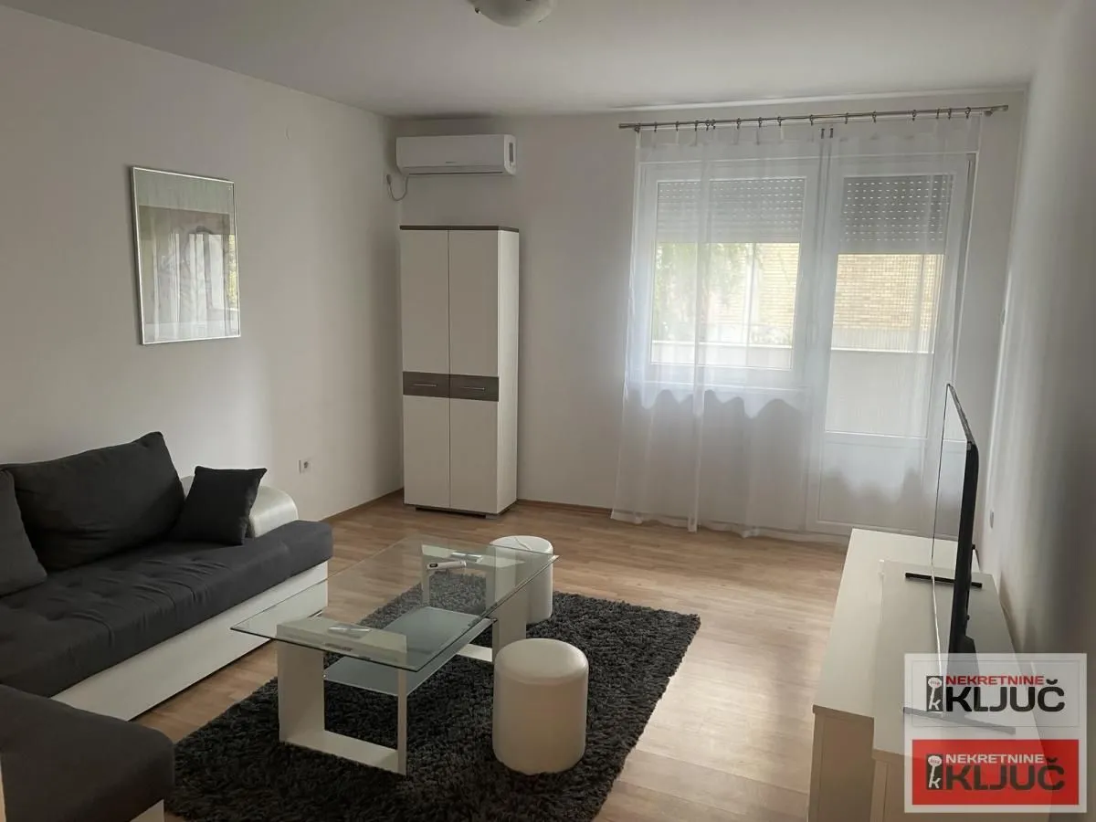 Izdavanje, jednosoban stan, 43m2, Sajmište, Novi Sad