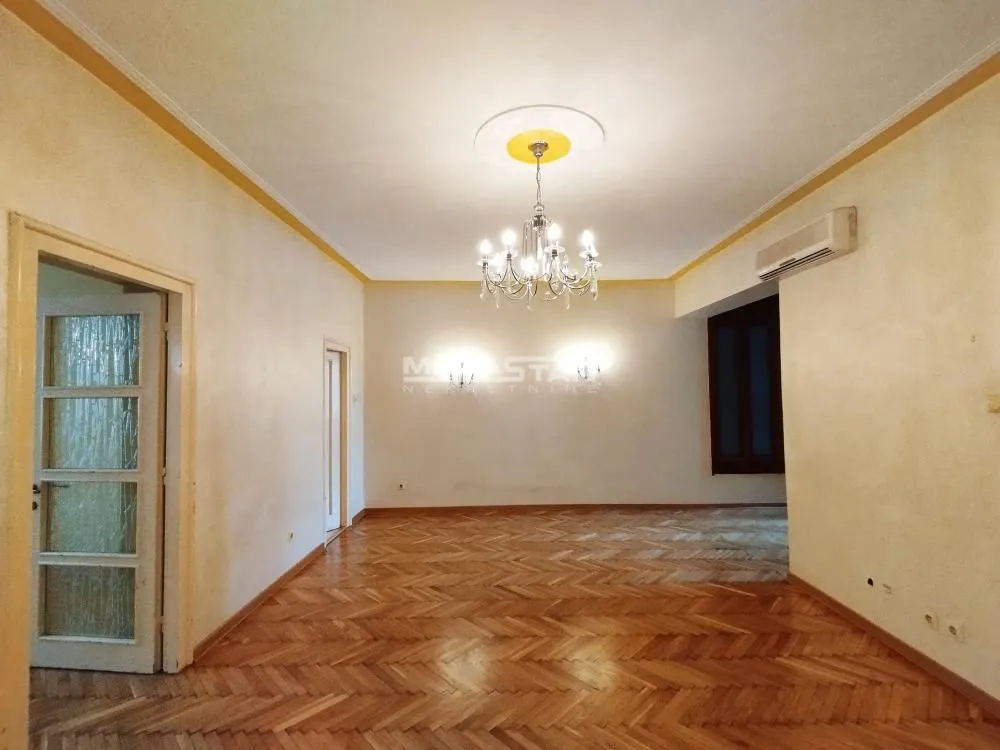 Izdavanje, trosoban stan, 90m2, Vračar, Beograd
