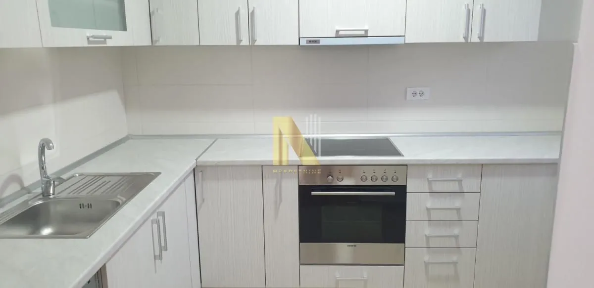 Prodaja, četvorosoban stan, 92m2, Petrovaradin, Novi Sad