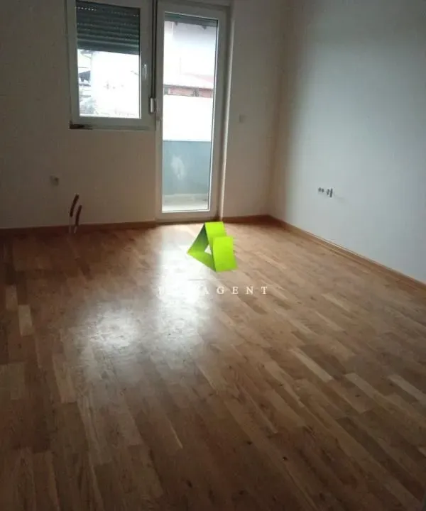 Prodaja, dvosoban stan, 54m², Pantelej, Niš