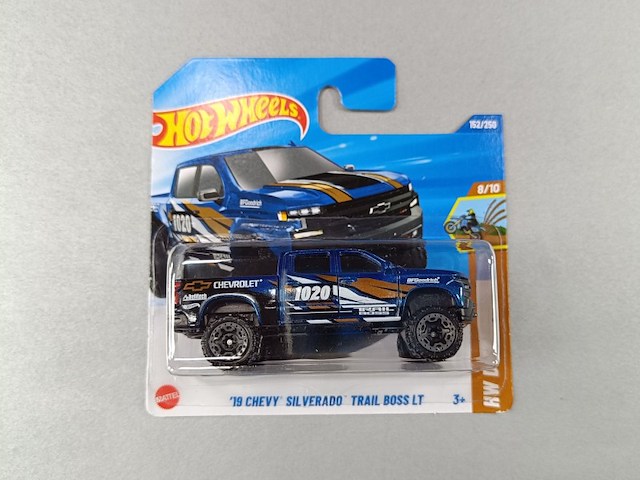 Hot Wheels `19 Chevy Silverado Trail Boss LT