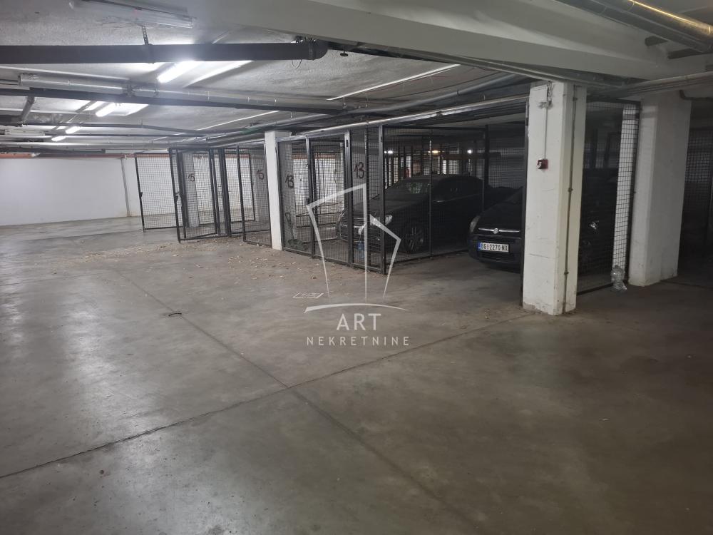 Čukarica, garažno mesto, 17.76 m2 ID#12347 27.000 €