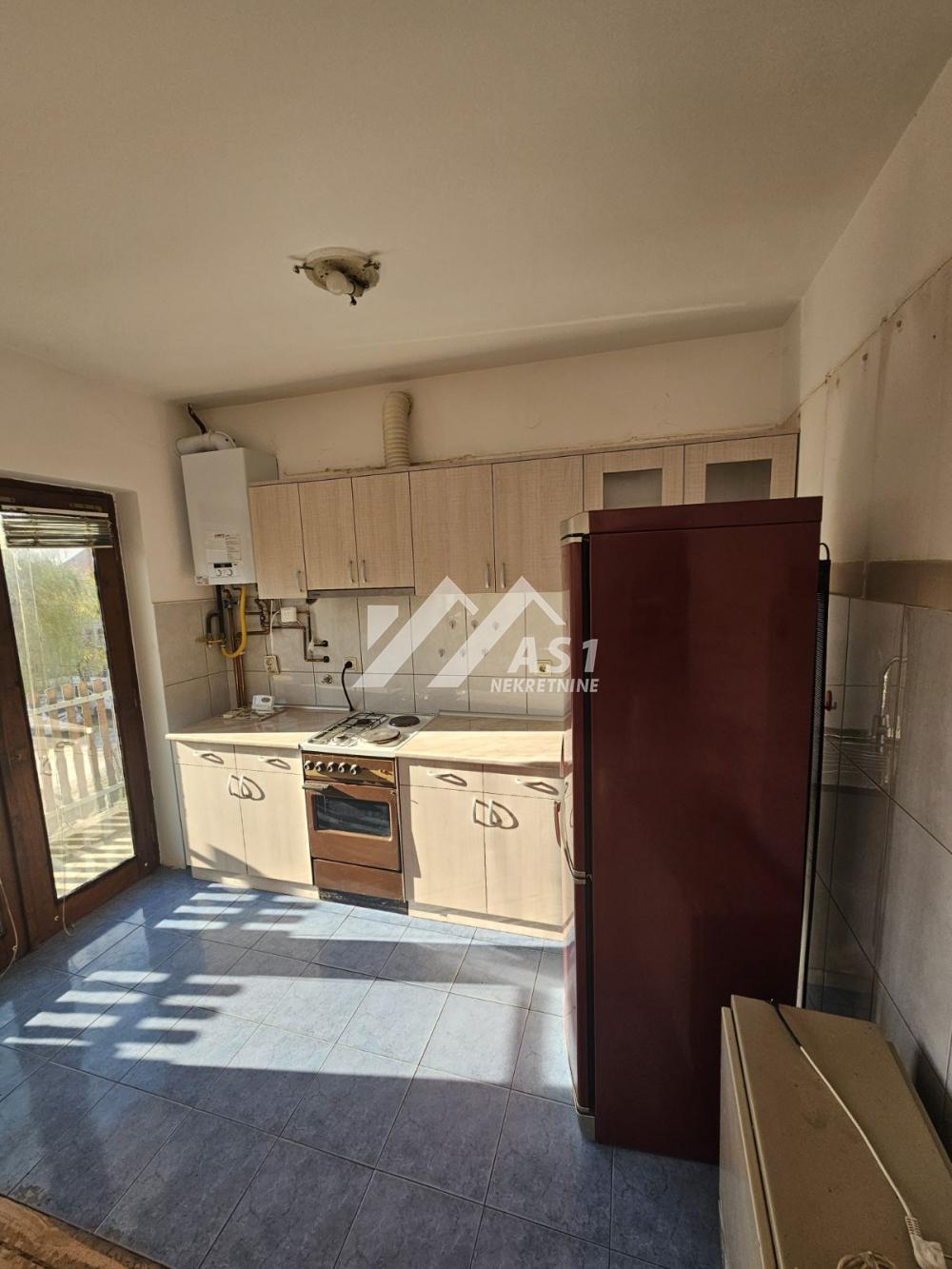 Izdaje se stan u kuci na Vidovdanskom Naselju ID#3765 300 €
