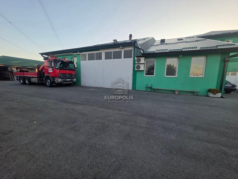Odlična hala od 400m2, šleperski prilaz ID#8394 2.000 €