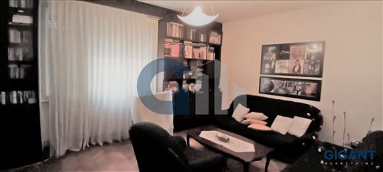 Cvetni trg-S.Markovića, 60m2, II, eg,