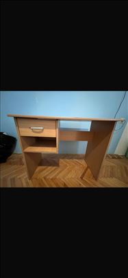 Prodajem radni sto+stolica