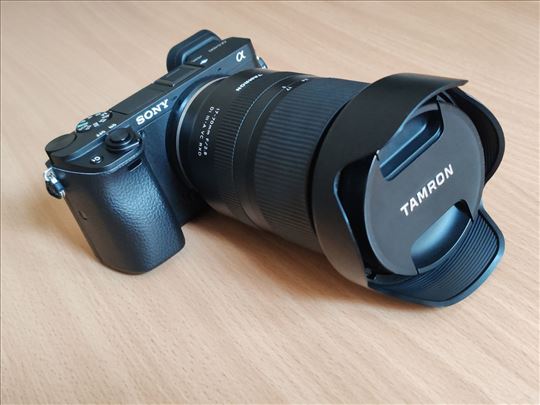 Sony A6400 + Tamron 17-70mm f/2.8 Di III + Poklon