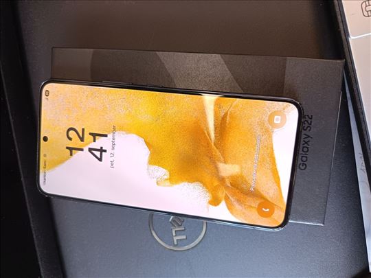 Samsung S22 8/128Gb, dual+e-sim - odličan, kutija