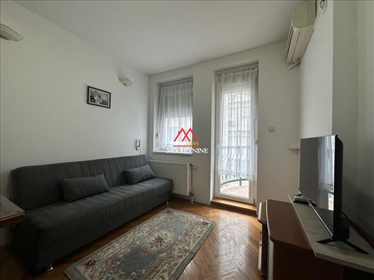 Jednoiposoban stan - 34m2 - Centar