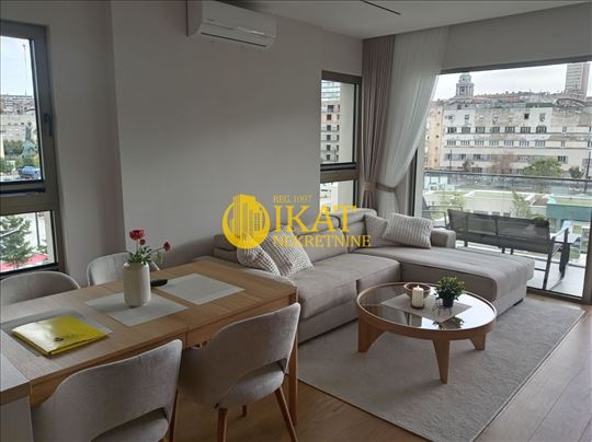 Beograd na vodi, trosoban, 73 m² + 2 garažna mesta
